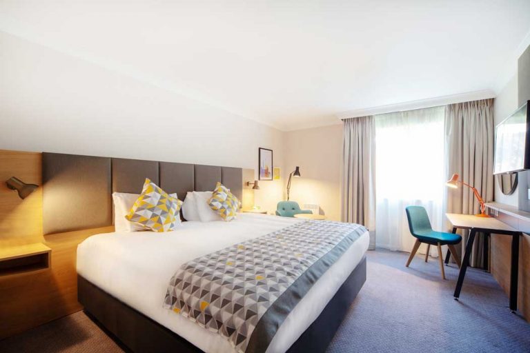 Holiday Inn Reading South hotel | englandrover.com