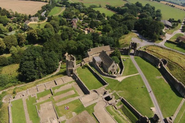 Visiting Farleigh Hungerford Castle | England Rover