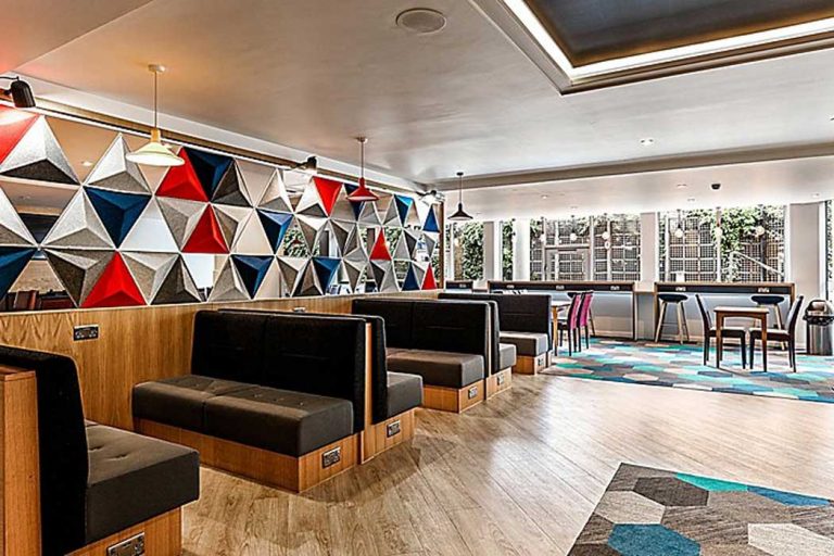 Holiday Inn Express London - Hammersmith | englandrover.com
