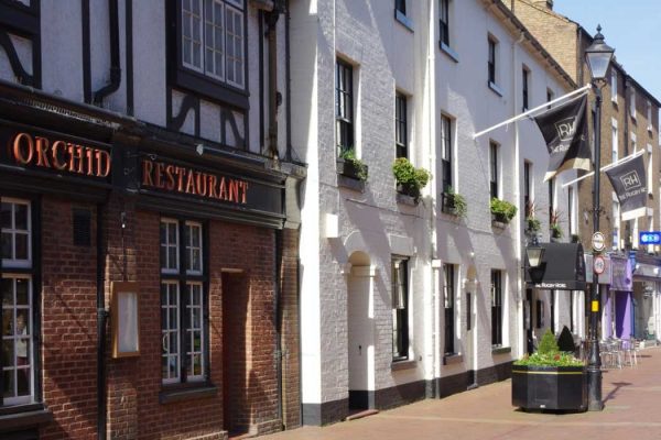 The Rugby Hotel in Rugby, Warwickshire | englandrover.com