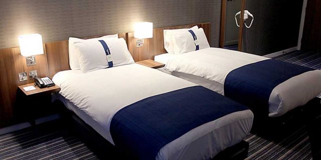 Holiday Inn Express Wakefield Hotel | englandrover.com